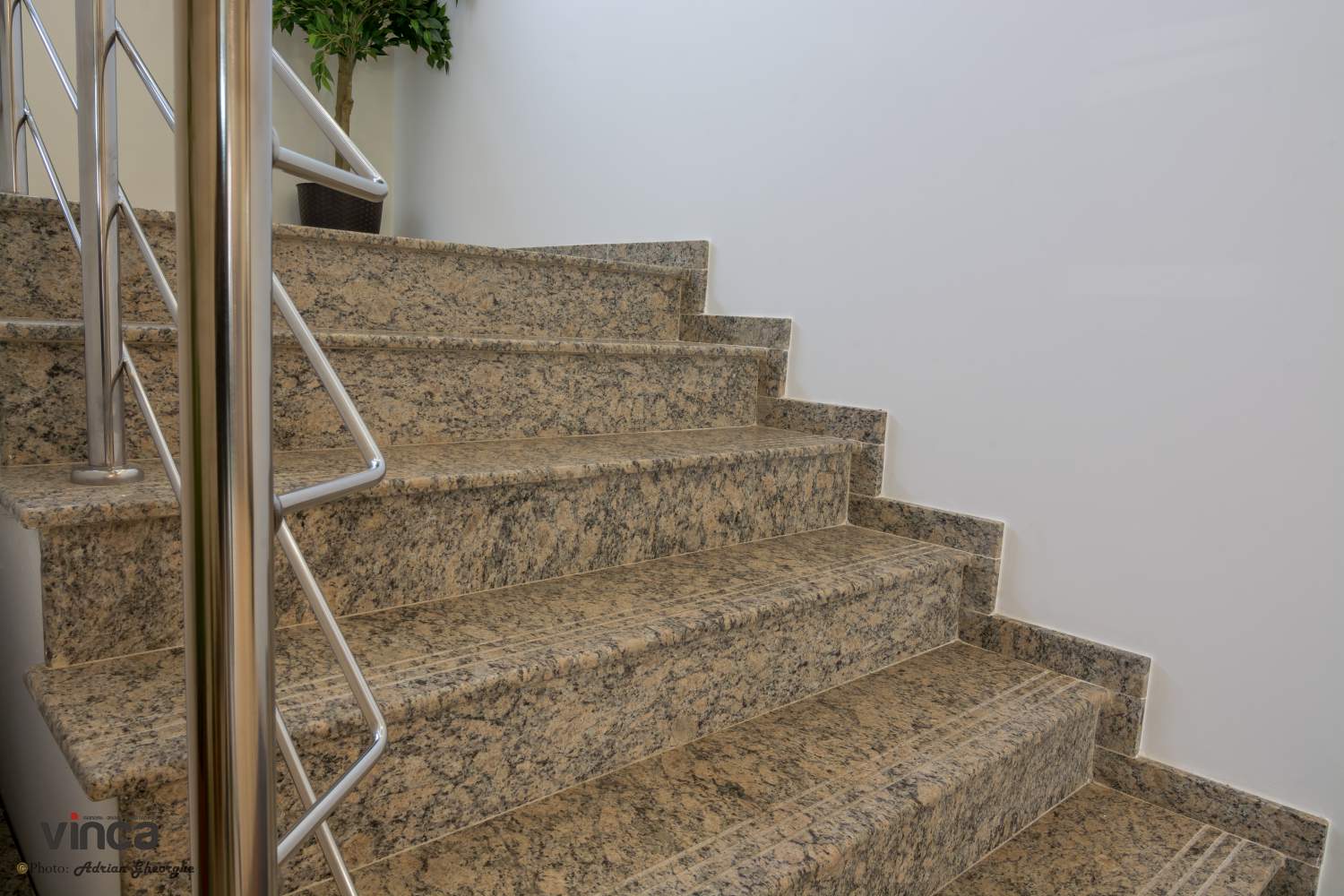 Poze Scari Placate cu Granit - Interior Dinamic92, Piatra Neamt