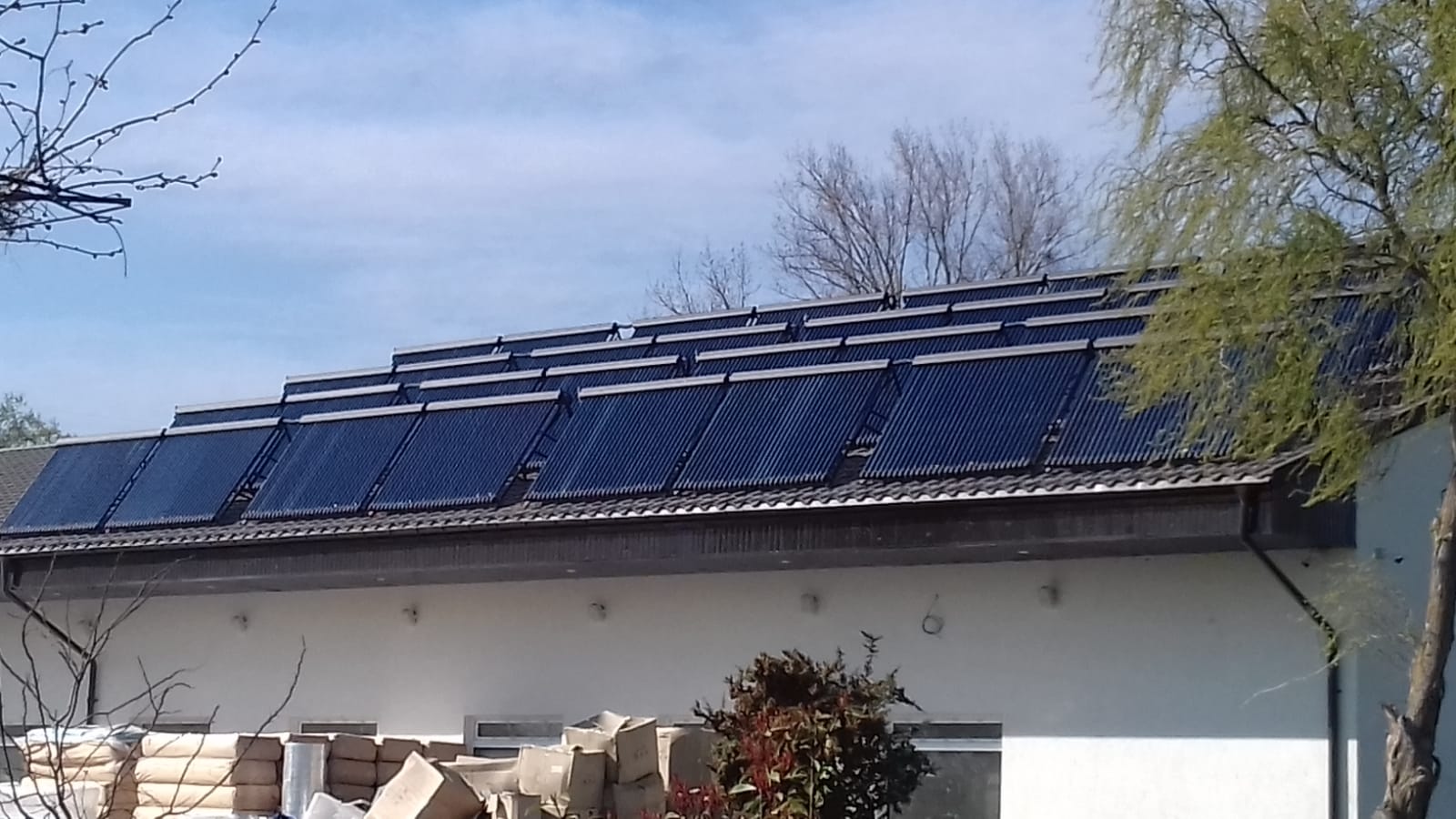 Instalatie solara apa calda si incalzire resort & spa