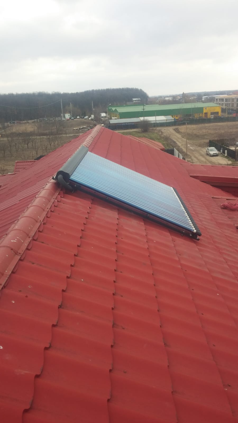Instalatie panou solar apa calda menajera
