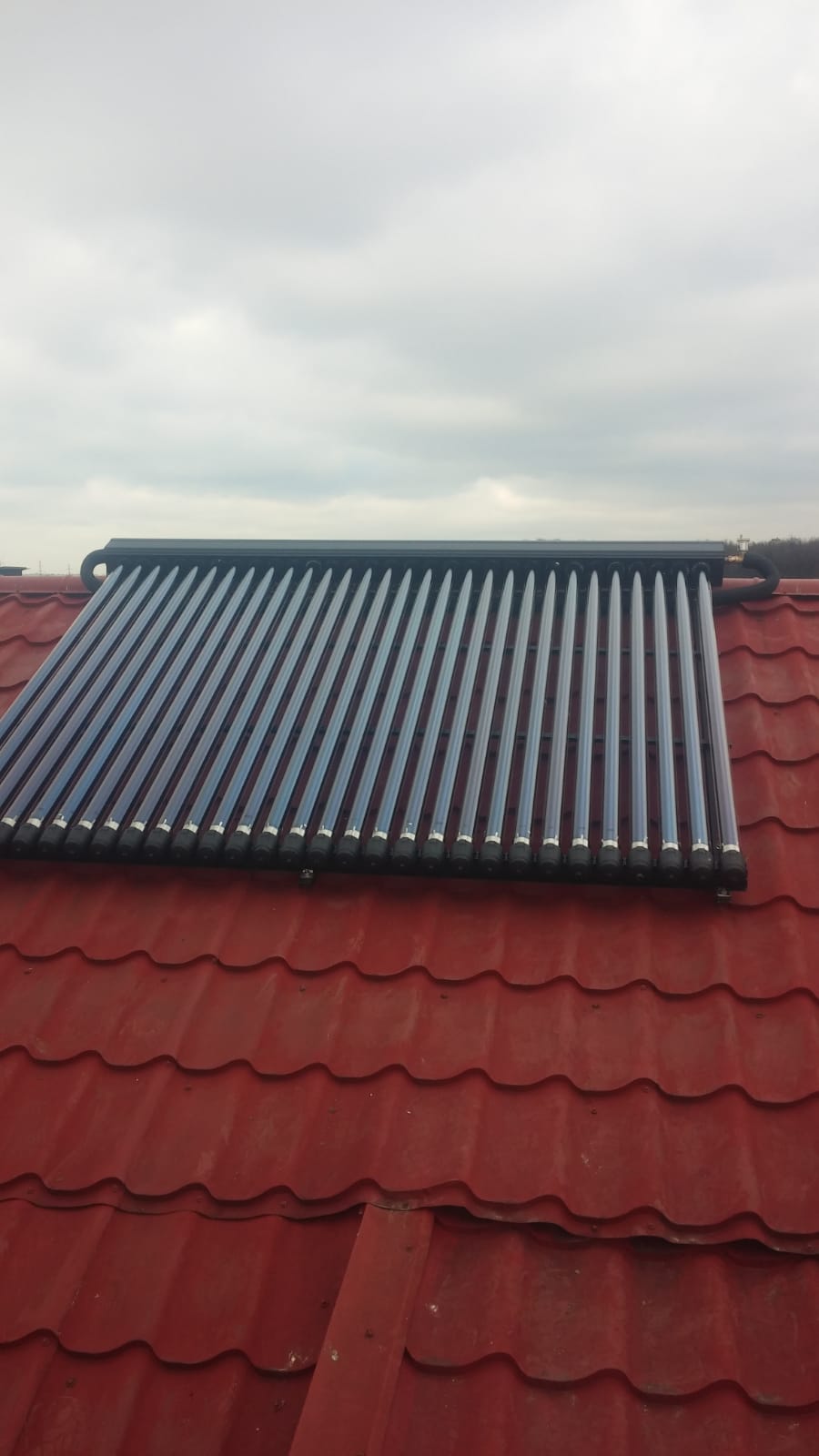Instalatie panou solar apa calda menajera