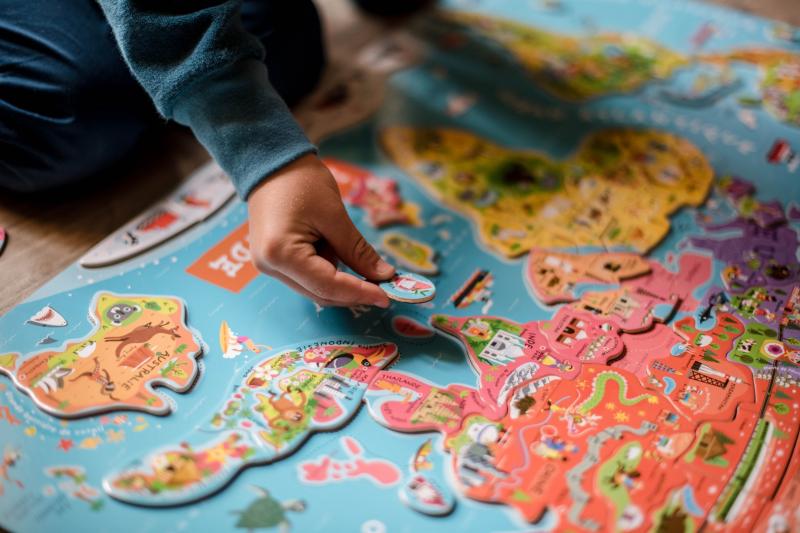 Ce au în comun inteligența, răbdarea și joaca? Un puzzle!