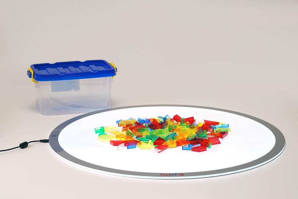 Set de 180 de forme geometrice colorate translucide