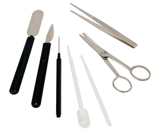 Trusa de disectie pentru experimente de laborator