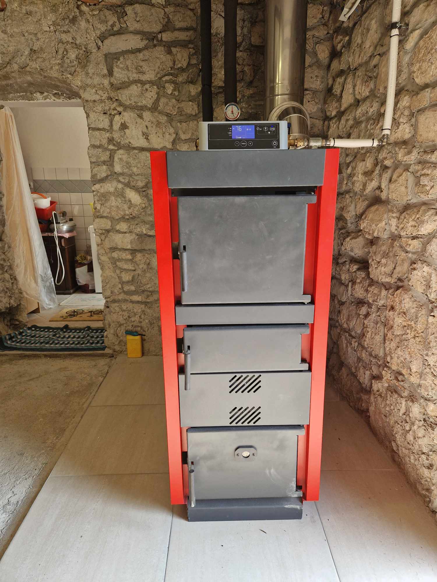 Centrala pe lemn cu gazeificare BIODOM X 25 - Eficienta si Economii