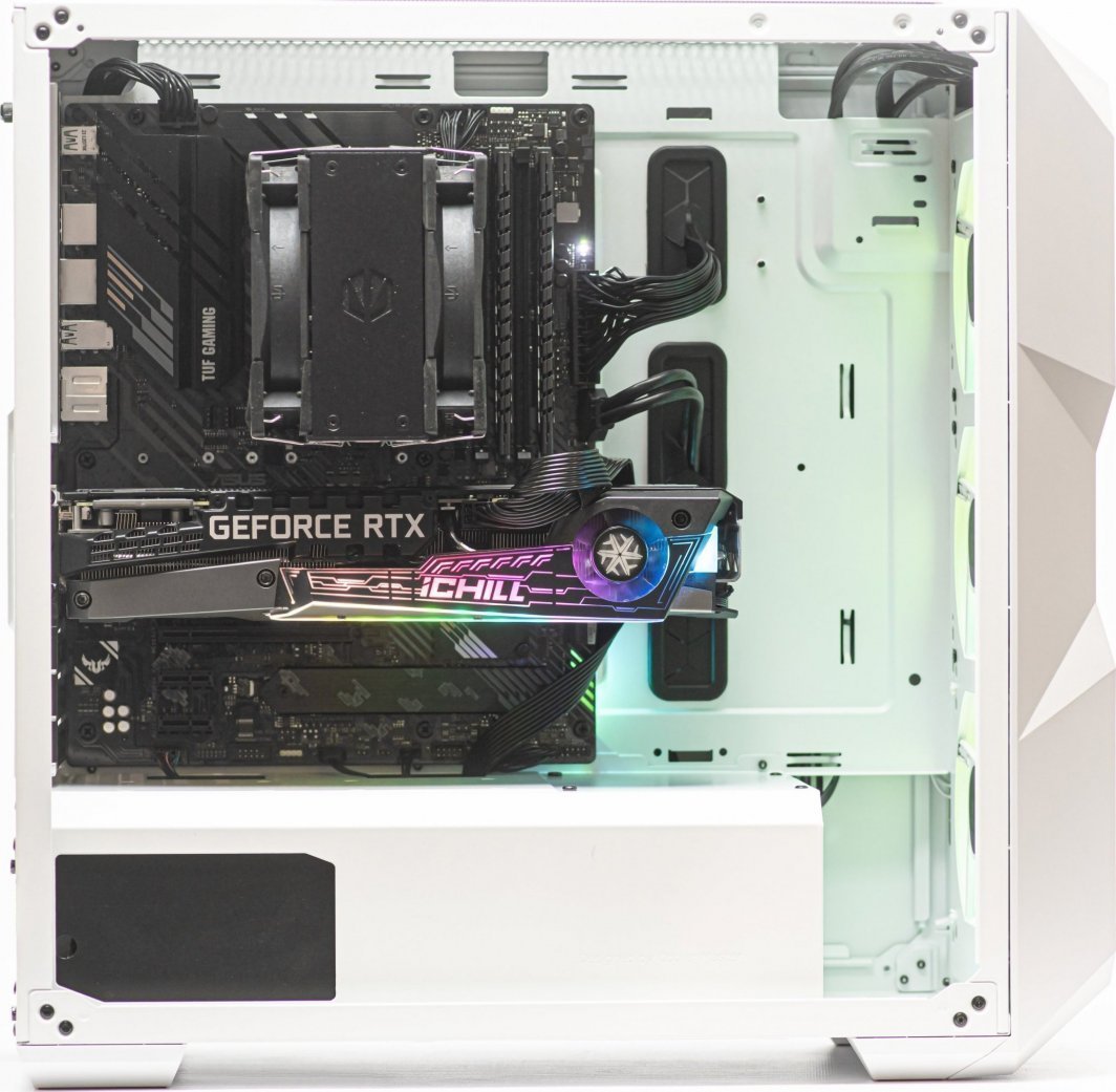 PC Game X G700 White, Ryzen 7 5800X3D, 32GB, RTX 4070, 1TB M...