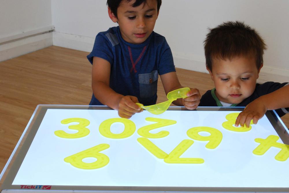 Stimulare vizuala Forme colorate transparente numere cu linii 850008 ...