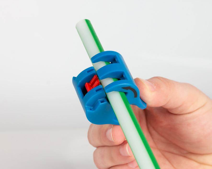 Guided Duct Cutter for thin walled microducts (1 - 1.2 mm)