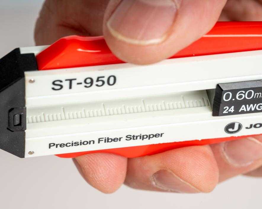 Precision Fiber Optic Stripper (600 - 1100 Micron)