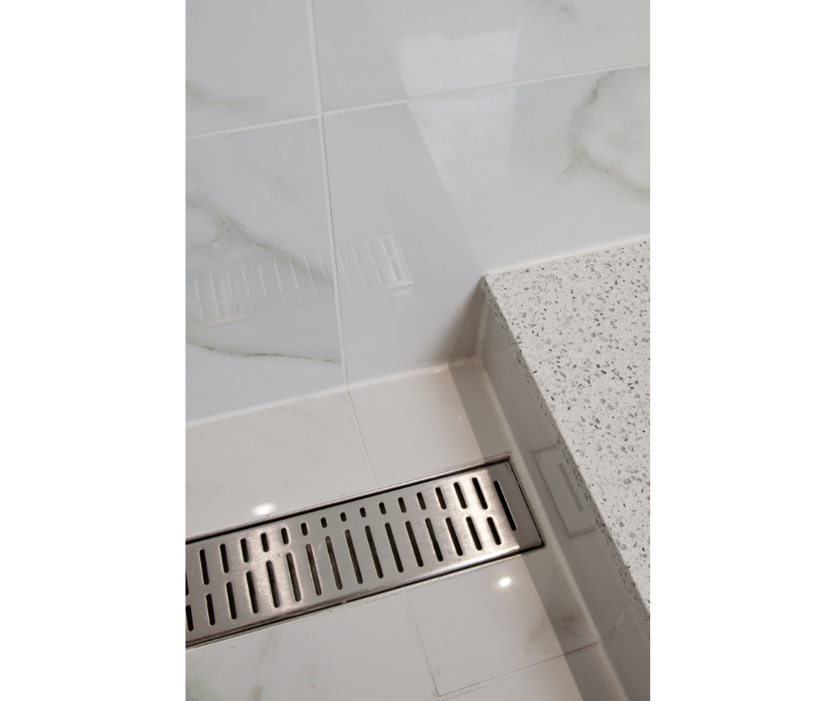 Rigola de duș versus gura de scurgere clasică - cum faci această alegere?