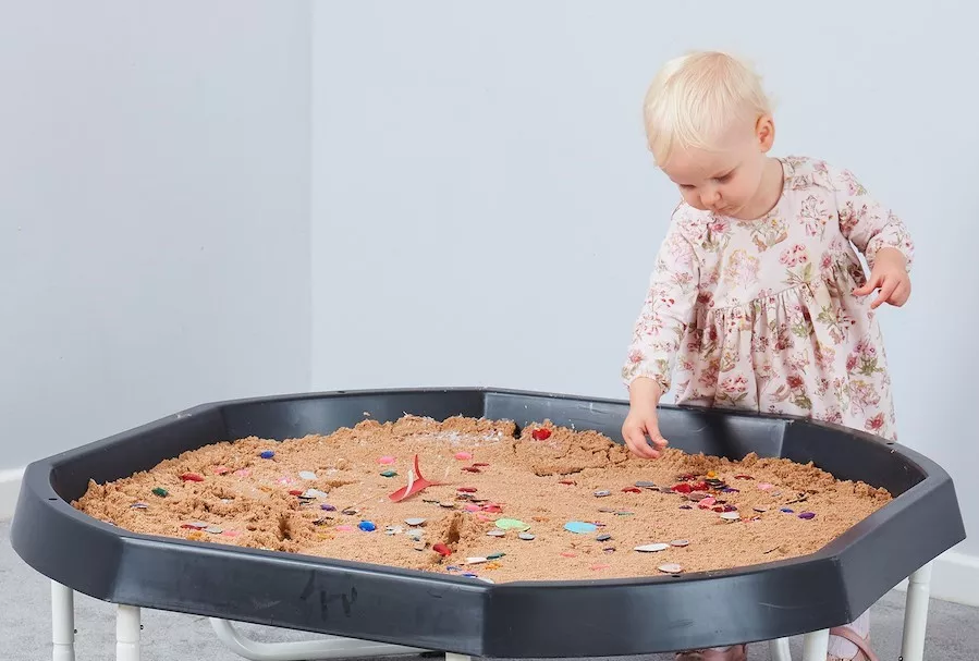 Tavă neagră pentru activități senzoriale, 100 x 100 x 7 cm