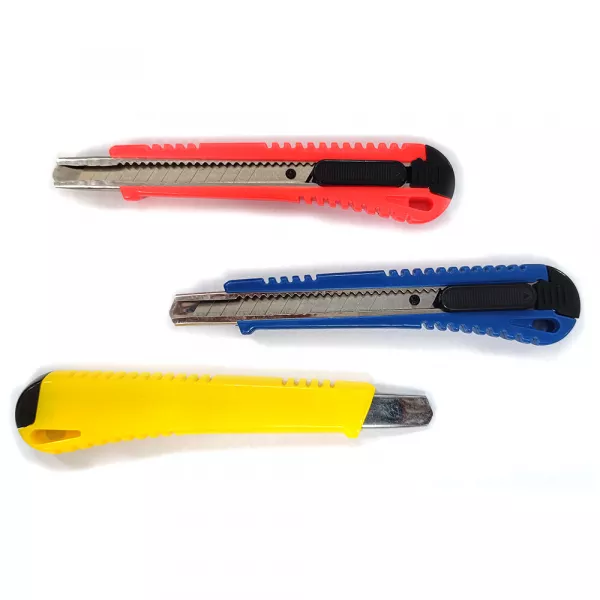 Cuttere Cutter mic plastic cu sina metalica, lama 9 mm otel ...