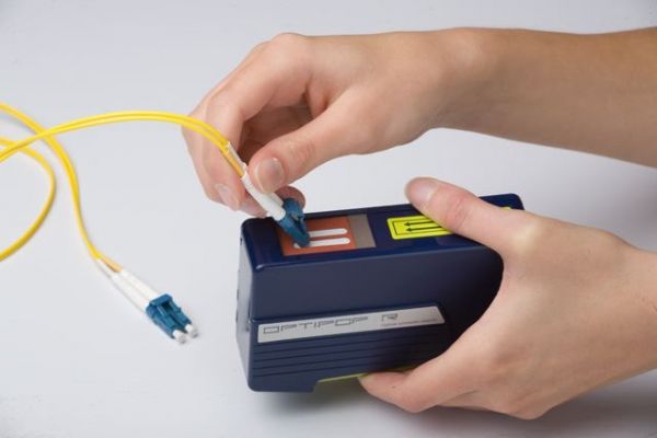 Caset de curatare Optipop Fiber Optic Connector Cleaner 1 slot 25'