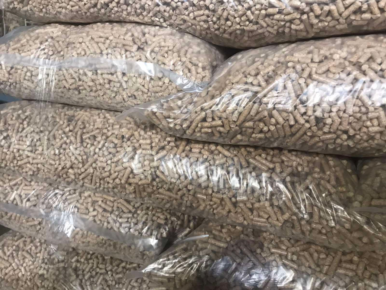 Peleti din lemn Peleti lemn rasinoase clasa A1, sac de 15 kg...